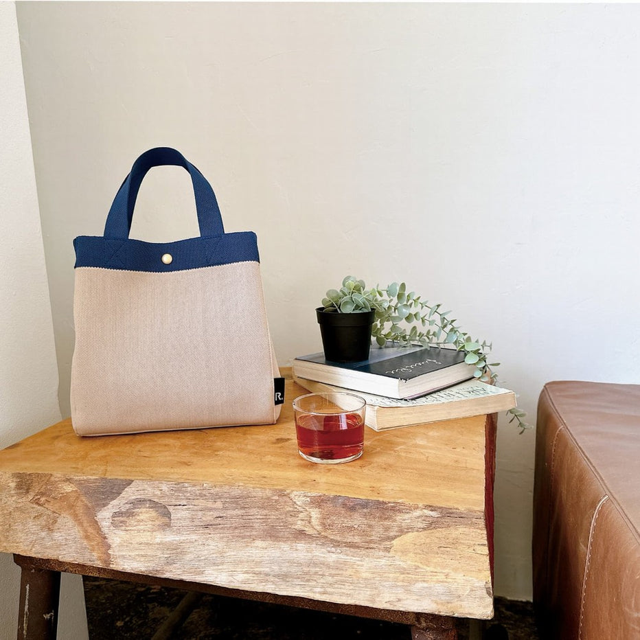 SN.Square.R-full-A / 1144 – ROOTOTE FLAGSHIP STORE